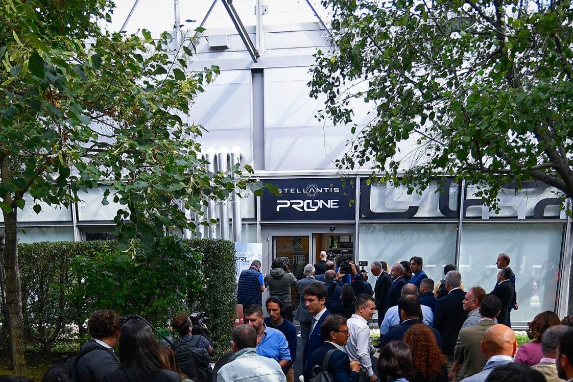 Stellantis Pro One inaugura il Global Commercial Vehicle Hub - ClubAlfa.it