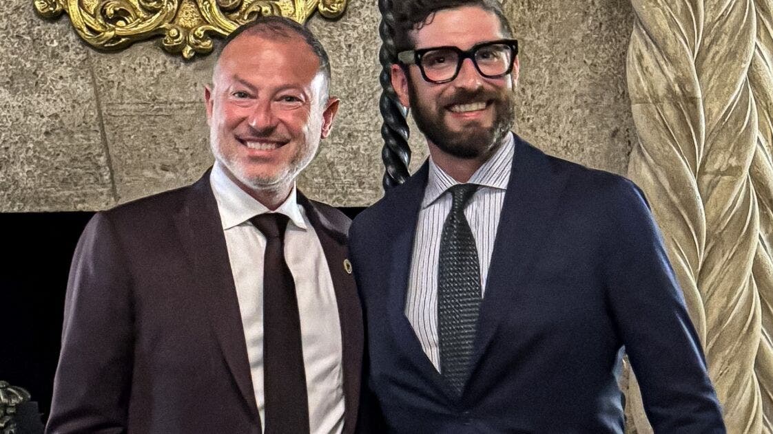 Una Ferrari F12tdf in stile Miami Vice è in vendita - ClubAlfa.it