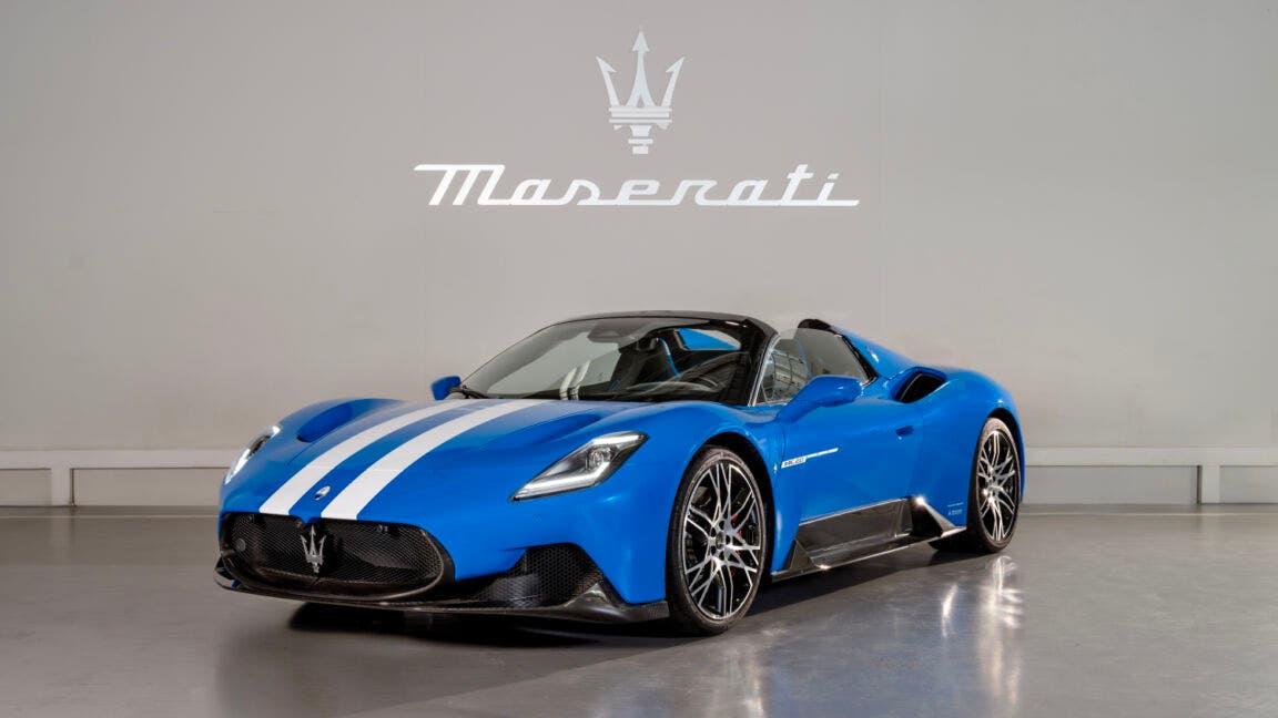 Maserati MC20 Cielo: il tuning in fibra di carbonio blu di 7Design ...