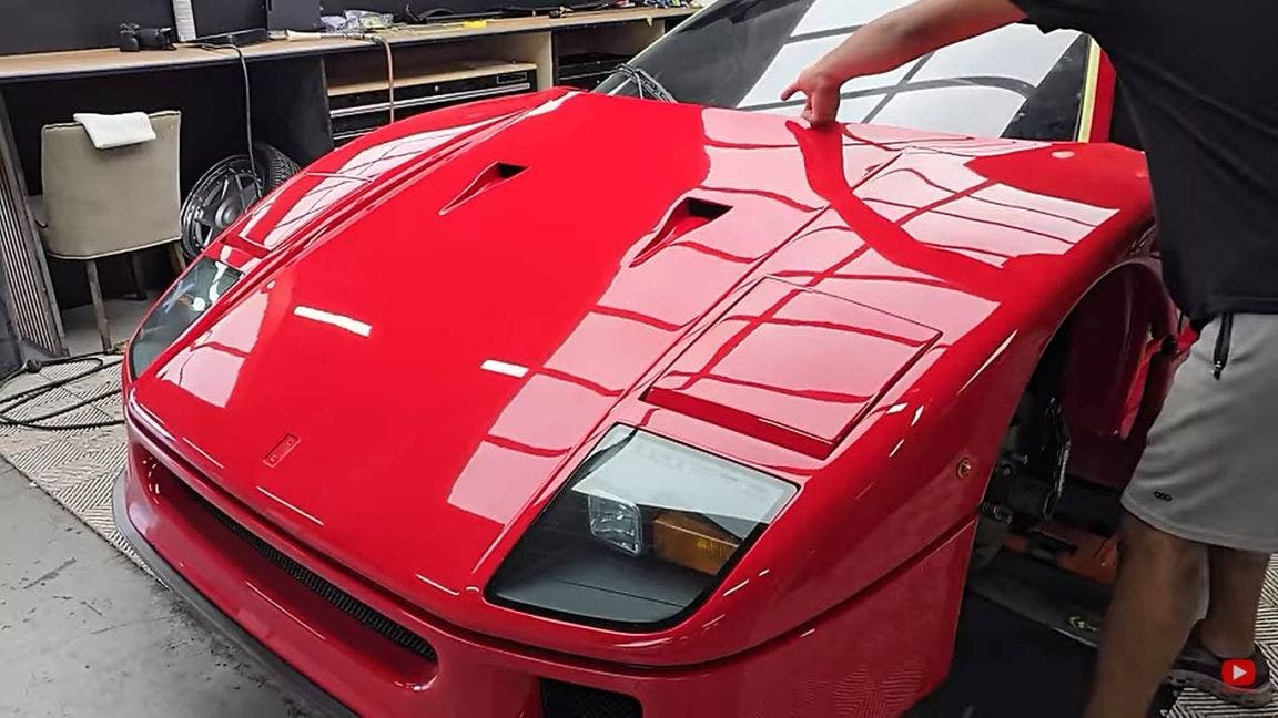 Ferrari F40: accurato detailing sulla "rossa" che fu di Nigel Mansell ...