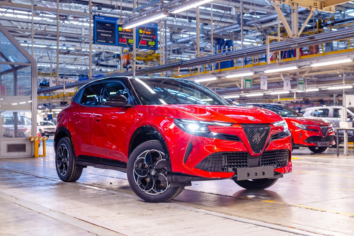 Giulia Floor Alfa Romeo Junior Ibrida All Set For 2025 UK Launch | Auto ...