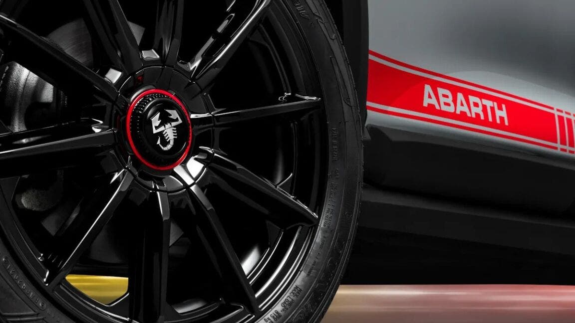 Abarth 124 GT4: un prototipo dell'auto da corsa immortalato in alcuni ...