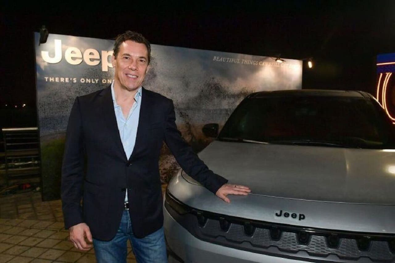 Il CFO di Stellantis elogia il nuovo CEO e promette progressi nel ...