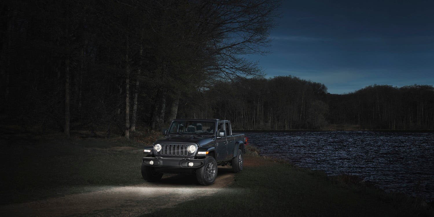 Jeep Gladiator Dark Sky: prime immagini della nuova edizione speciale ...