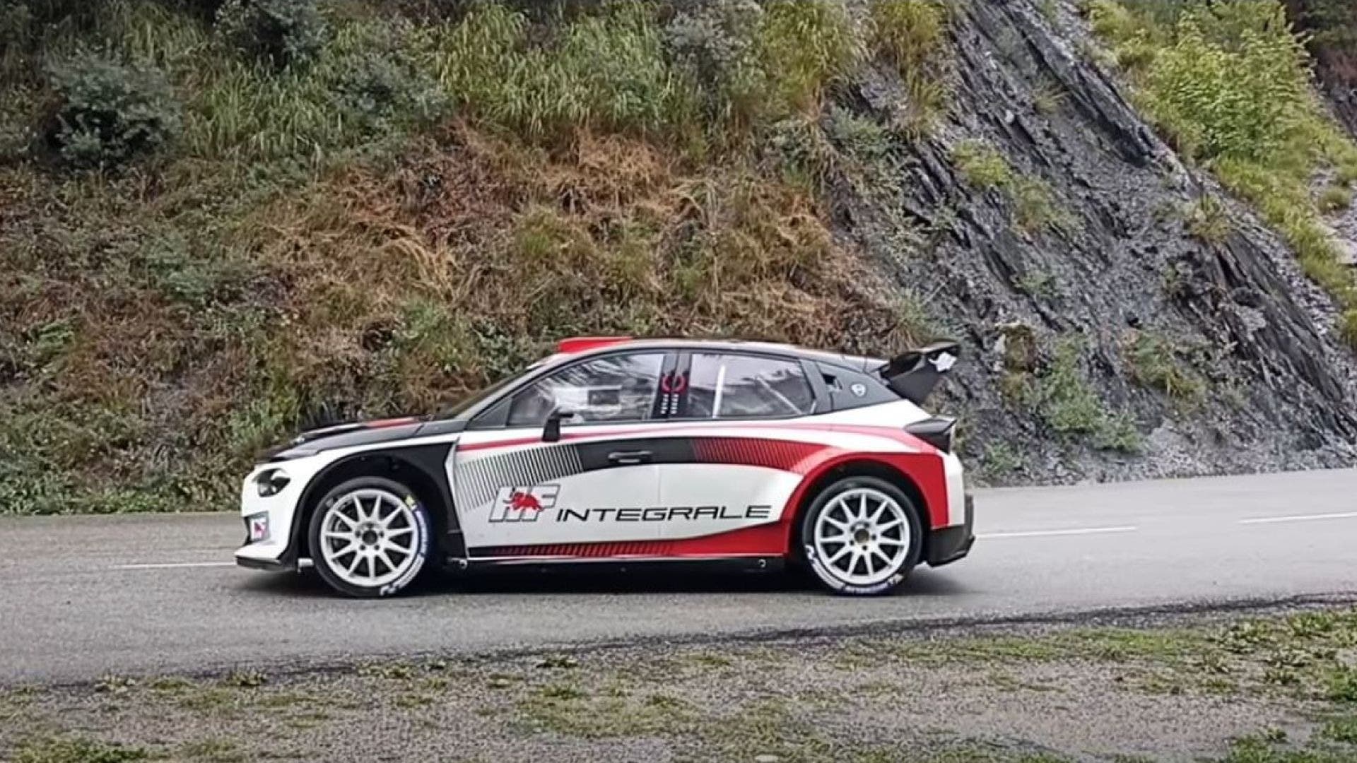 Lancia Ypsilon Rally2 avvistata in strada in un video: sempre più ...